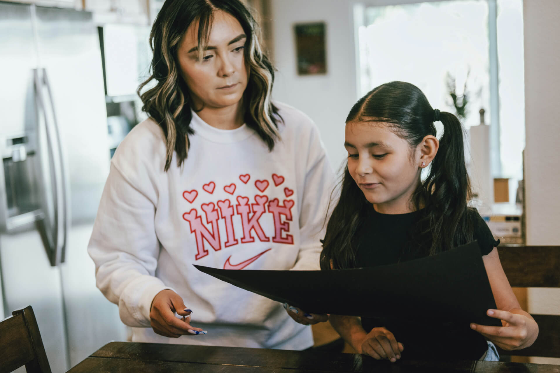 How to Be a Homework Helper Kids Actually Want Around - Sproutable